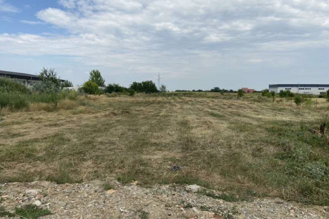 Plac prodaja Zrenjaninski put Borča 50a - 700000