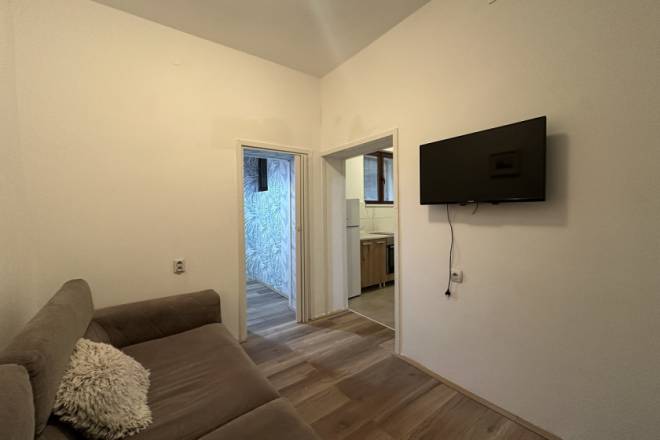 Izdavanje dvosobnog stana na Gundulićevom vencu